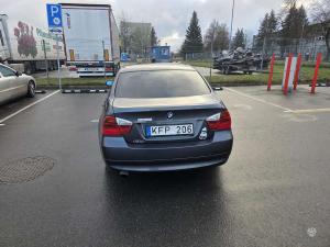 Grey BMW 320 2007 in Vilnius, with an engine capacity of 2.00 L and mileage of 239 thousand km for 1500 €, photo 5 on AUTOMOTO.COM.LV