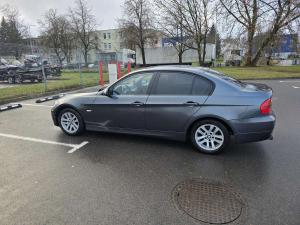 Grey BMW 320 2007 in Vilnius, with an engine capacity of 2.00 L and mileage of 239 thousand km for 1500 €, photo 6 on AUTOMOTO.COM.LV