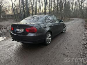 Grey BMW 320 2007 in Riga, with an engine capacity of 2.00 L and mileage of 313 thousand km for 4000 €, photo 4 on AUTOMOTO.COM.LV