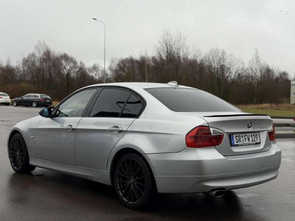 Grey BMW 320 2007 in Rokiskis, with an engine capacity of 2.00 L and mileage of 236 thousand km for 3450 €, photo 6 on AUTOMOTO.COM.LV