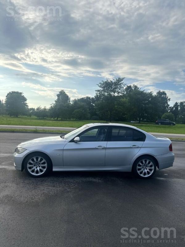 Grey BMW 320 2007 in Riga, with an engine capacity of 2.00 L and mileage of 291 thousand km for 3800 €, photo 3 on AUTOMOTO.COM.LV