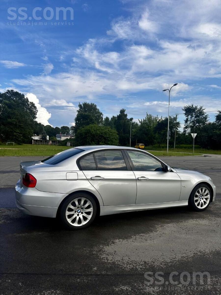 Grey BMW 320 2007 in Riga, with an engine capacity of 2.00 L and mileage of 291 thousand km for 3800 €, photo 4 on AUTOMOTO.COM.LV