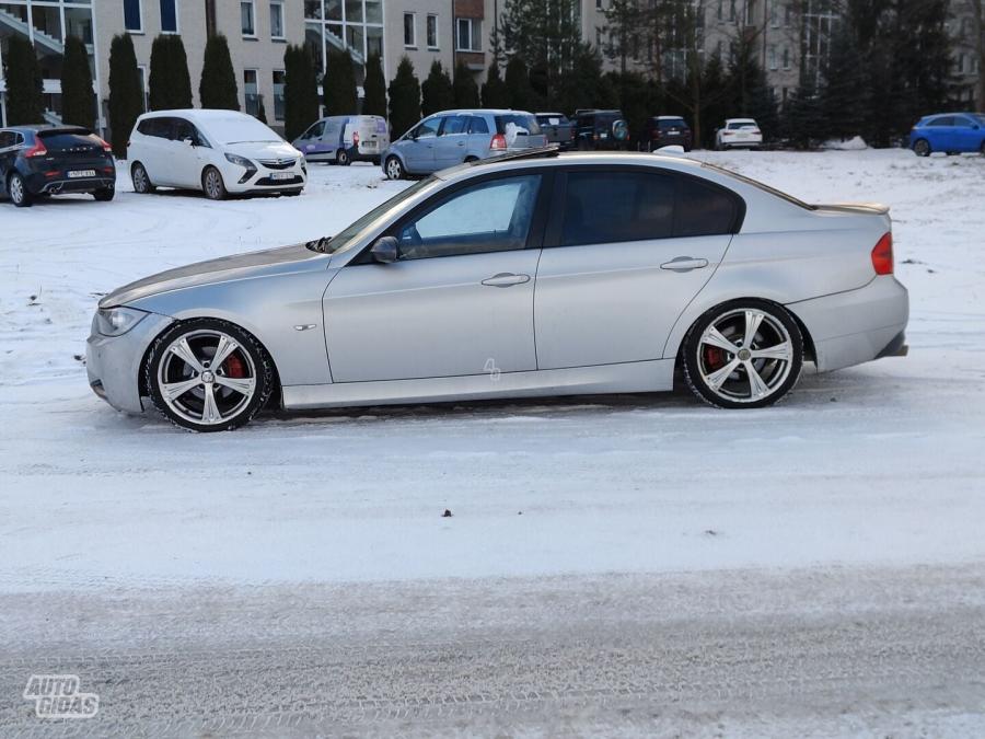 Grey BMW 320 2007 in Vilnius, with an engine capacity of 2.00 L and mileage of 392 thousand km for 2250 €, photo 2 on AUTOMOTO.COM.LV