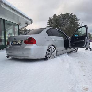 Pelēks BMW 320 2007 Ventspils, ar dzinēja tilpumu 2.00 L un nobraukumu 432 tūkst. km par 2600 €, foto  vietnē AUTOMOTO.COM.LV