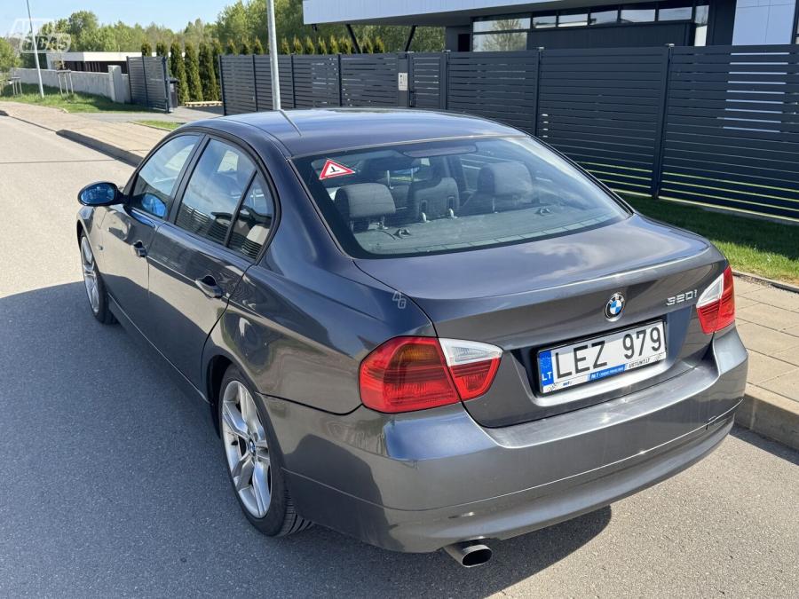 Grey BMW 320 2007 in Vilnius, with an engine capacity of 2.00 L and mileage of 203 thousand km for 2500 €, photo 11 on AUTOMOTO.COM.LV