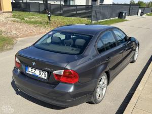 Grey BMW 320 2007 in Vilnius, with an engine capacity of 2.00 L and mileage of 203 thousand km for 2500 €, photo 12 on AUTOMOTO.COM.LV