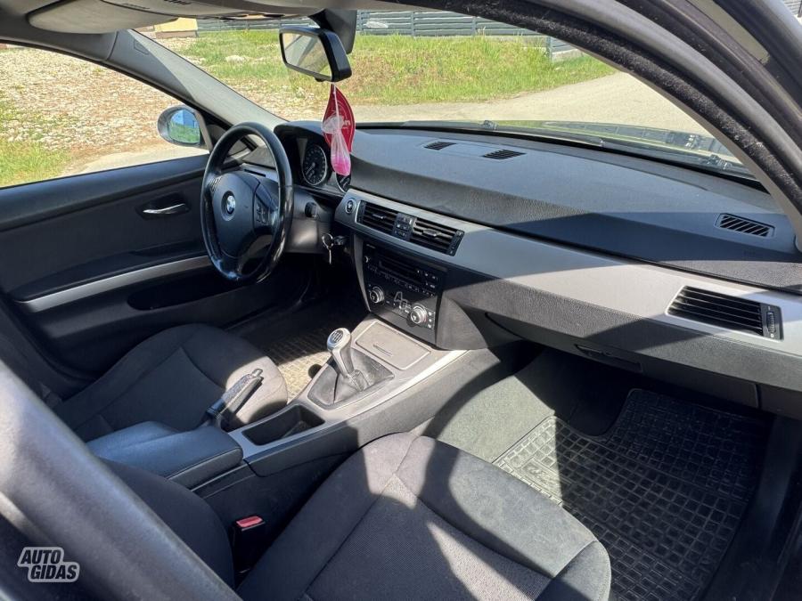 Grey BMW 320 2007 in Vilnius, with an engine capacity of 2.00 L and mileage of 203 thousand km for 2500 €, photo 16 on AUTOMOTO.COM.LV