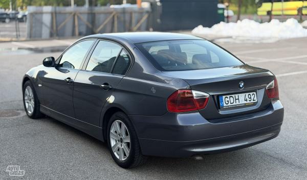 Grey BMW 320 2007 in Vilnius, with an engine capacity of 2.00 L and mileage of 318 thousand km for 2150 €, photo 4 on AUTOMOTO.COM.LV