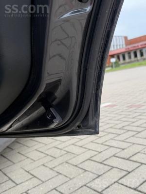 Grey BMW 320 2007 in Riga, with an engine capacity of 2.00 L and mileage of 337 thousand km for 3000 €, photo 8 on AUTOMOTO.COM.LV