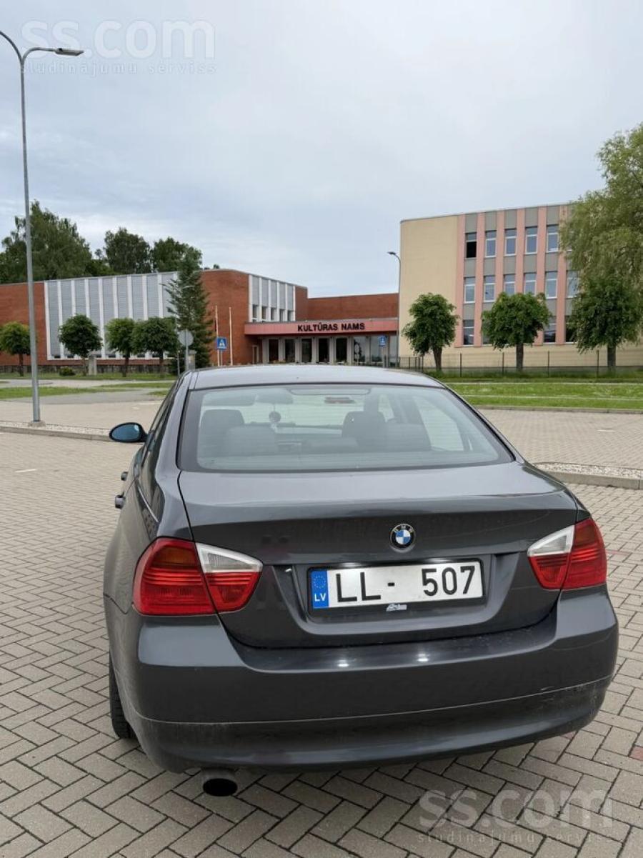 Grey BMW 320 2007 in Riga, with an engine capacity of 2.00 L and mileage of 337 thousand km for 3000 €, photo 10 on AUTOMOTO.COM.LV