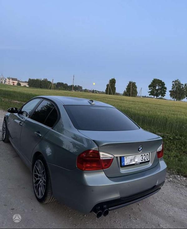 Grey BMW 320 2007 in Panevezys, with an engine capacity of 2.00 L and mileage of 247 thousand km for 4300 €, photo 4 on AUTOMOTO.COM.LV