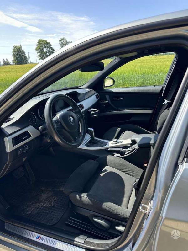 Grey BMW 320 2007 in Panevezys, with an engine capacity of 2.00 L and mileage of 247 thousand km for 4300 €, photo 7 on AUTOMOTO.COM.LV