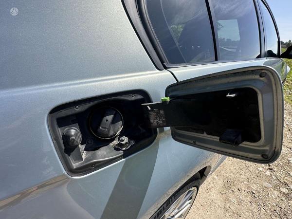 Grey BMW 320 2007 in Panevezys, with an engine capacity of 2.00 L and mileage of 247 thousand km for 4300 €, photo 10 on AUTOMOTO.COM.LV