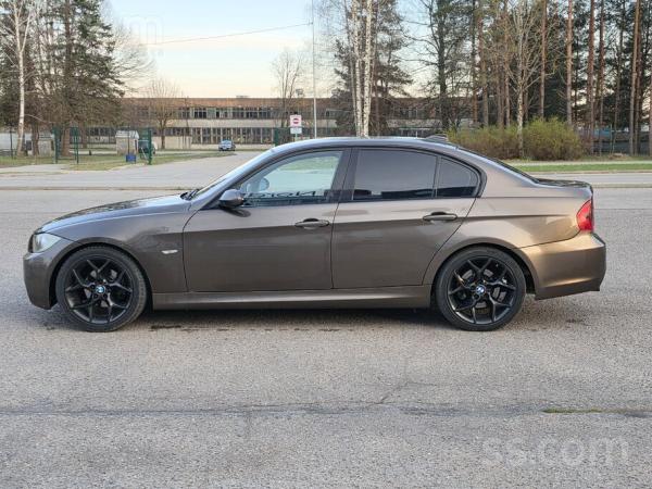 Grey BMW 320 2007 in Riga, with an engine capacity of 2.00 L and mileage of 231 thousand km for 3800 €, photo 8 on AUTOMOTO.COM.LV