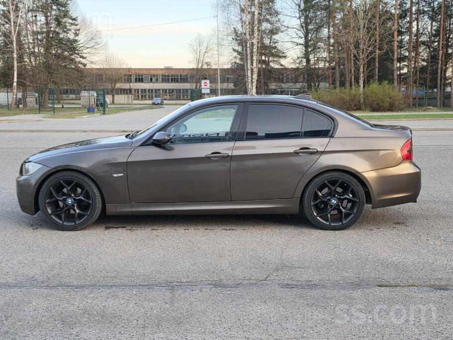 Pelēks BMW 320 2007 Rīga, ar dzinēja tilpumu 2.00 L un nobraukumu 231 tūkst. km par 3800 €, foto 9 vietnē AUTOMOTO.COM.LV