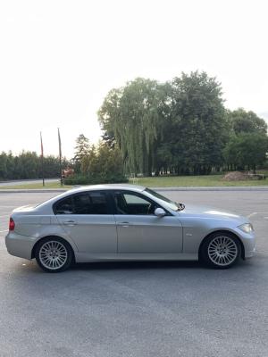 Grey BMW 320 2007 in Vilkaviskis, with an engine capacity of 2.00 L and mileage of 321 thousand km for 3250 €, photo 11 on AUTOMOTO.COM.LV