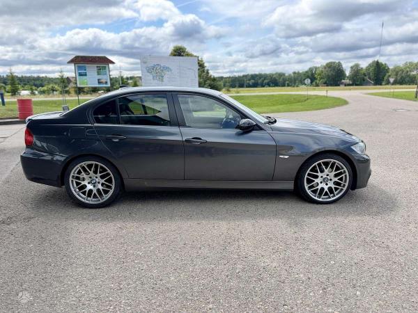 Grey BMW 320 2007 in Kaunas, with an engine capacity of 2.00 L and mileage of 318 thousand km for 5000 €, photo 4 on AUTOMOTO.COM.LV
