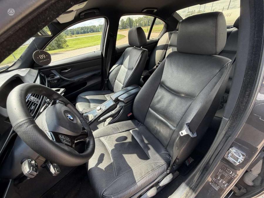 Pelēks BMW 320 2007 Kauņa, ar dzinēja tilpumu 2.00 L un nobraukumu 318 tūkst. km par 5000 €, foto 21 vietnē AUTOMOTO.COM.LV