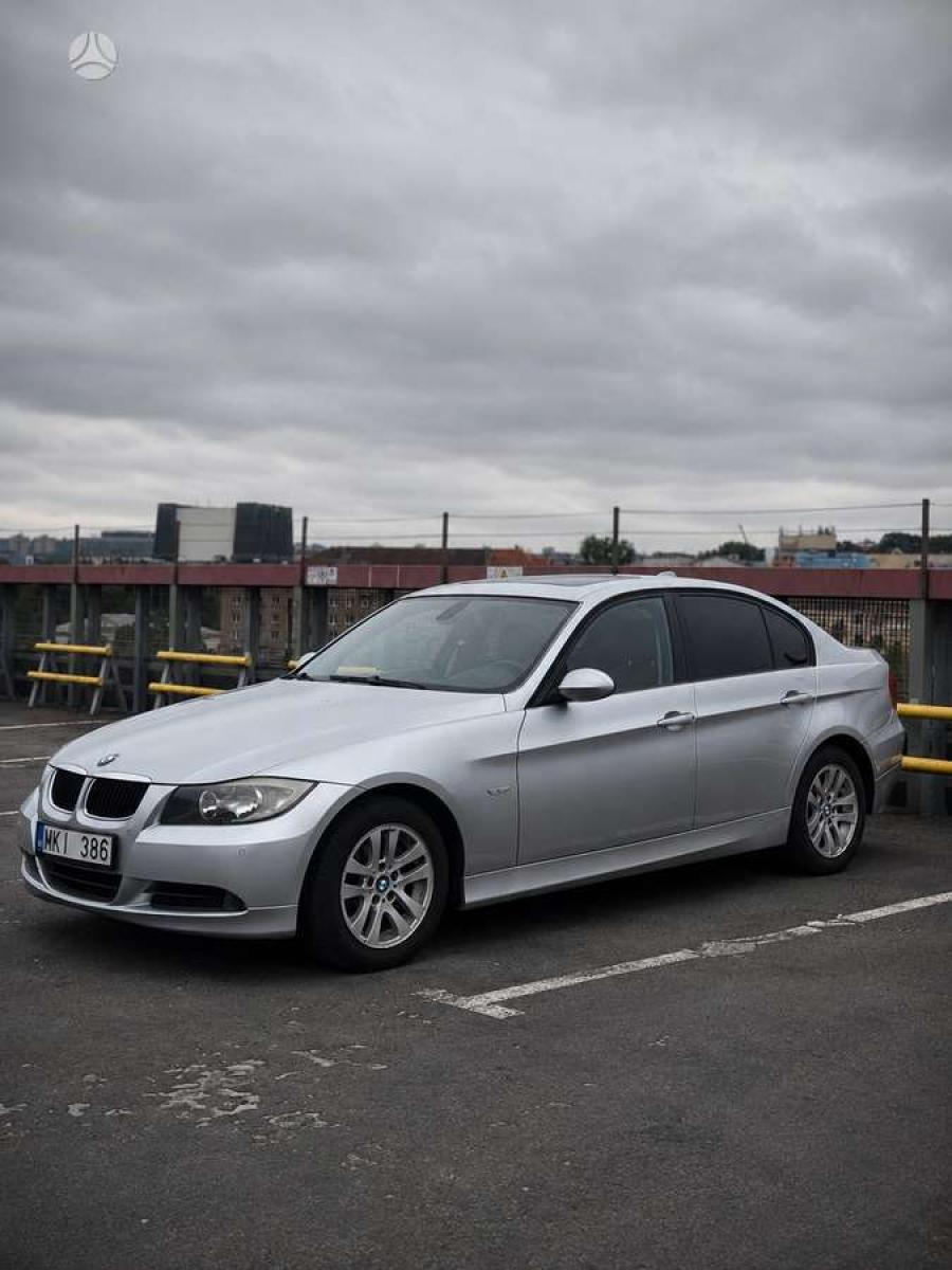 Pelēks BMW 320 2007 Viļņa, ar dzinēja tilpumu 2.00 L un nobraukumu 233 tūkst. km par 4250 €, foto 1 vietnē AUTOMOTO.COM.LV