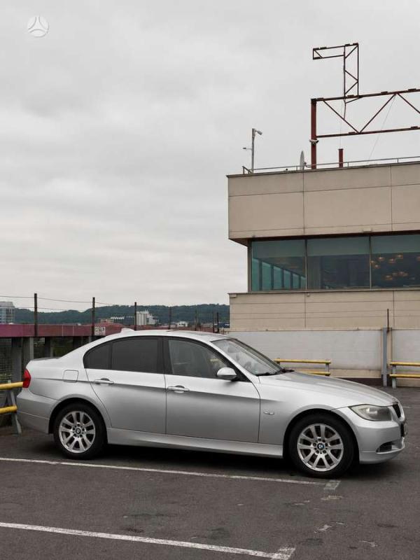 Pelēks BMW 320 2007 Viļņa, ar dzinēja tilpumu 2.00 L un nobraukumu 233 tūkst. km par 4250 €, foto 7 vietnē AUTOMOTO.COM.LV