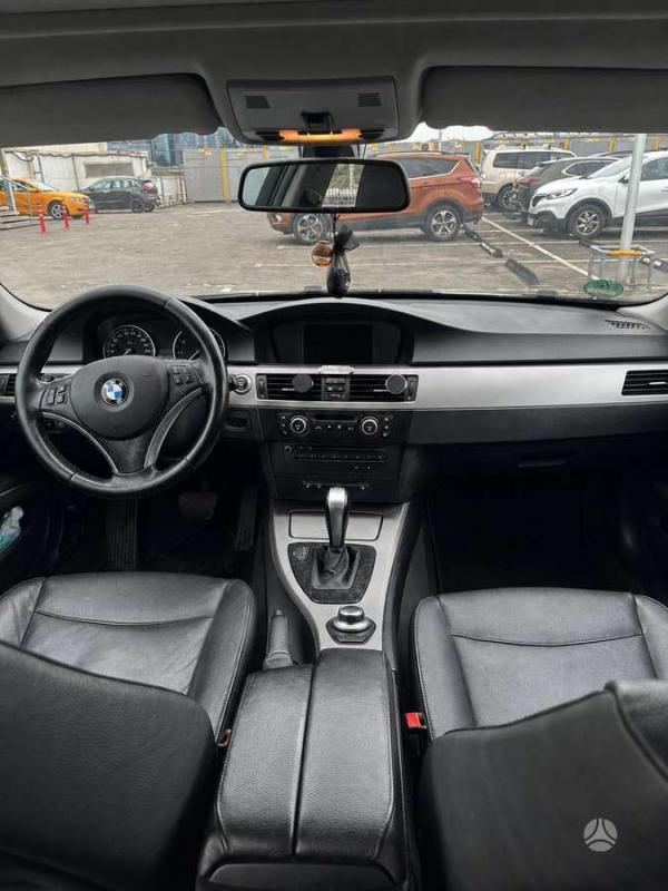 Pelēks BMW 320 2007 Viļņa, ar dzinēja tilpumu 2.00 L un nobraukumu 233 tūkst. km par 4250 €, foto 10 vietnē AUTOMOTO.COM.LV