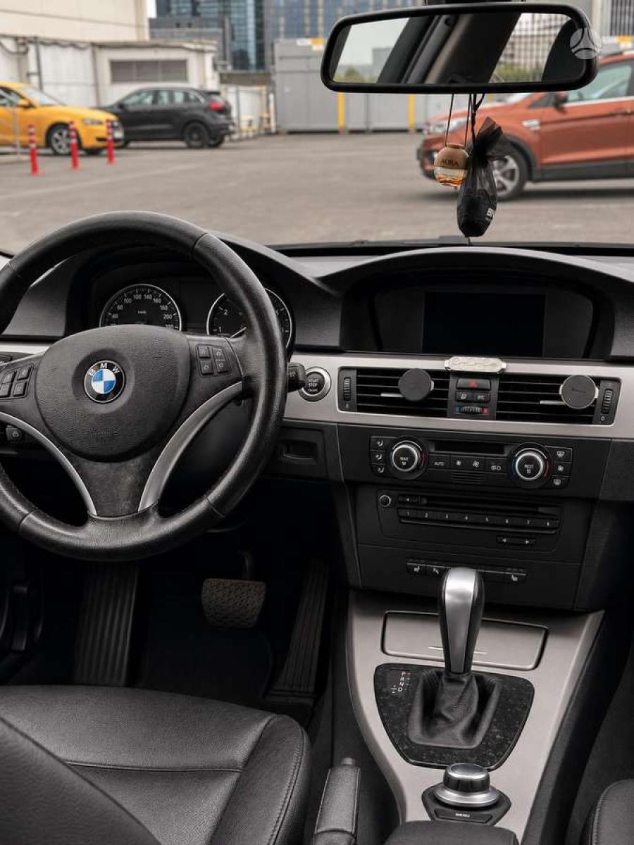 Pelēks BMW 320 2007 Viļņa, ar dzinēja tilpumu 2.00 L un nobraukumu 233 tūkst. km par 4250 €, foto 12 vietnē AUTOMOTO.COM.LV