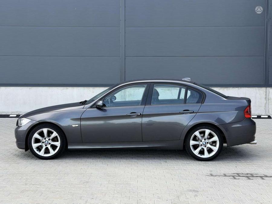 Pelēks BMW 320 2007 Viļņa, ar dzinēja tilpumu 2.00 L un nobraukumu 407 tūkst. km par 4700 €, foto 6 vietnē AUTOMOTO.COM.LV