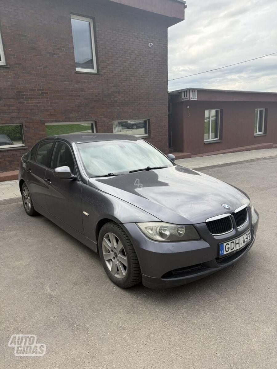 Pelēks BMW 320 2007 Viļņa, ar dzinēja tilpumu 2.00 L un nobraukumu 319 tūkst. km par 2190 €, foto 3 vietnē AUTOMOTO.COM.LV