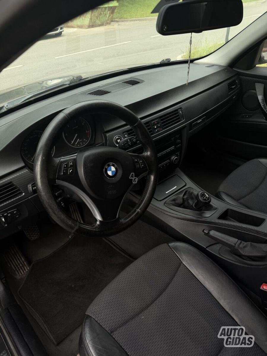 Pelēks BMW 320 2007 Viļņa, ar dzinēja tilpumu 2.00 L un nobraukumu 319 tūkst. km par 2190 €, foto 6 vietnē AUTOMOTO.COM.LV