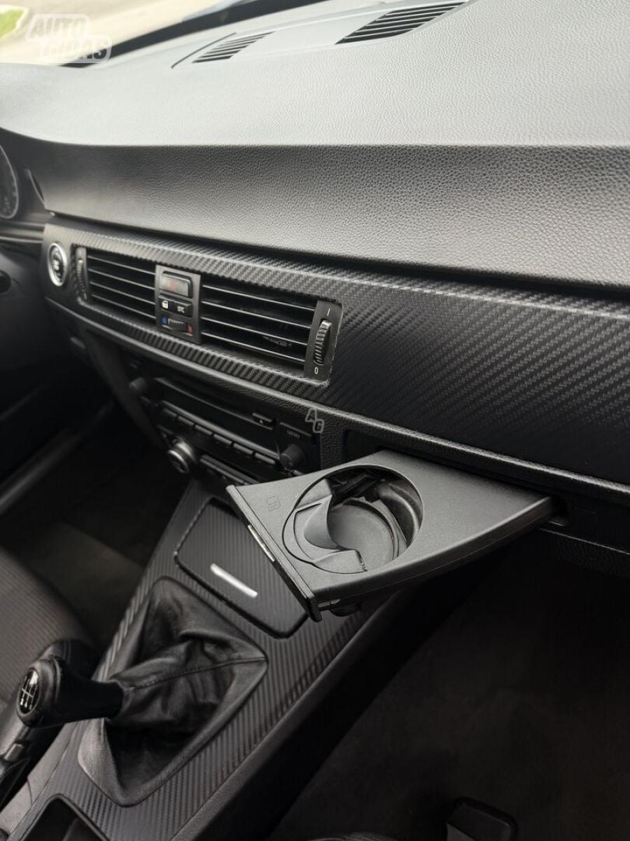 Pelēks BMW 320 2007 Viļņa, ar dzinēja tilpumu 2.00 L un nobraukumu 319 tūkst. km par 2190 €, foto 9 vietnē AUTOMOTO.COM.LV