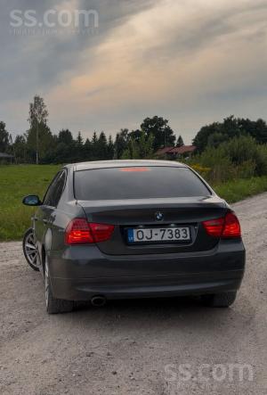Grey BMW 320 2007 in Riga, with an engine capacity of 2.00 L and mileage of 325 thousand km for 5500 €, photo 3 on AUTOMOTO.COM.LV