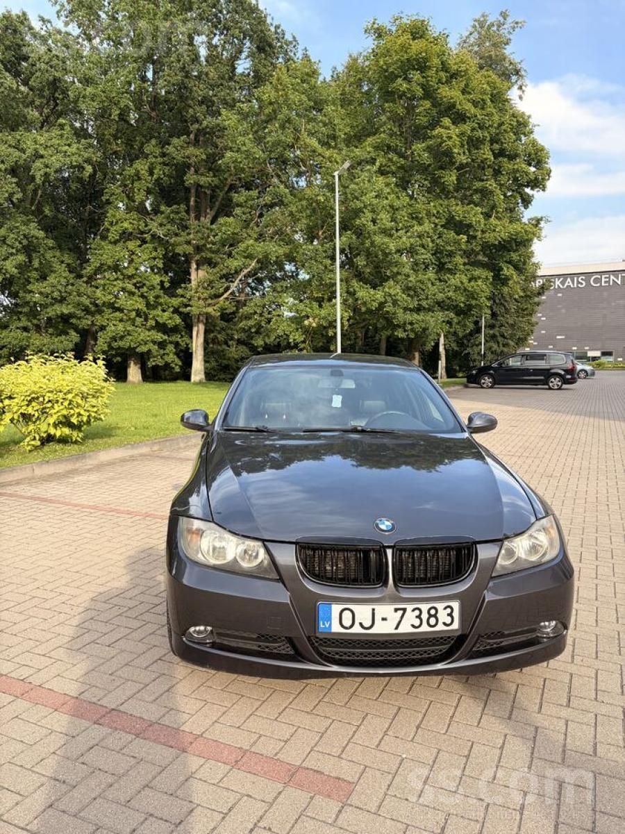 Grey BMW 320 2007 in Riga, with an engine capacity of 2.00 L and mileage of 325 thousand km for 5500 €, photo 4 on AUTOMOTO.COM.LV