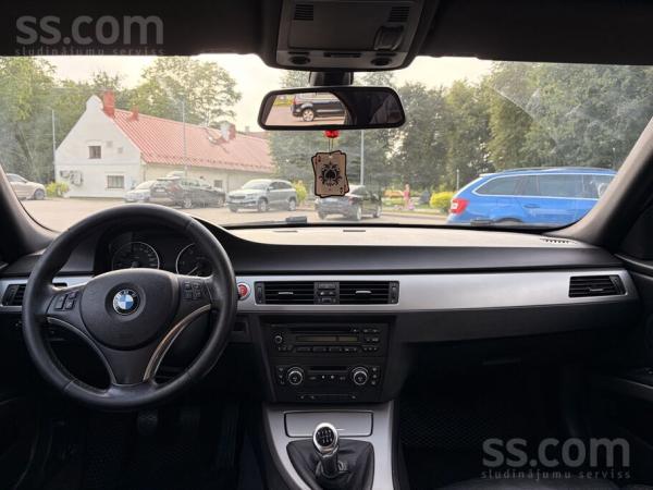 Grey BMW 320 2007 in Riga, with an engine capacity of 2.00 L and mileage of 325 thousand km for 5500 €, photo 5 on AUTOMOTO.COM.LV
