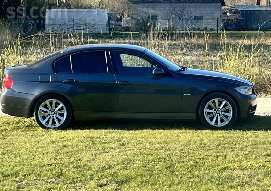 Grey BMW 320 2007 in Riga, with an engine capacity of 2.00 L and mileage of 325 thousand km for 5500 €, photo 13 on AUTOMOTO.COM.LV