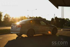 Grey BMW 320 2007 in Riga, with an engine capacity of 2.00 L and mileage of 294 thousand km for 3500 €, photo 19 on AUTOMOTO.COM.LV