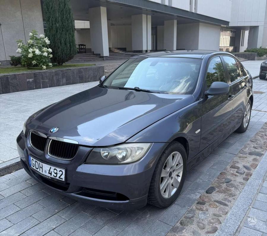 Grey BMW 320 2007 in Vilnius, with an engine capacity of 2.00 L and mileage of 319 thousand km for 1999 €, photo 1 on AUTOMOTO.COM.LV
