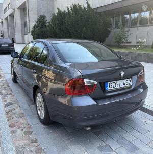 Grey BMW 320 2007 in Vilnius, with an engine capacity of 2.00 L and mileage of 319 thousand km for 1999 €, photo 6 on AUTOMOTO.COM.LV