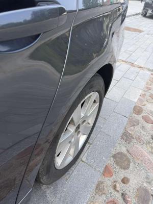 Grey BMW 320 2007 in Vilnius, with an engine capacity of 2.00 L and mileage of 319 thousand km for 1999 €, photo 9 on AUTOMOTO.COM.LV