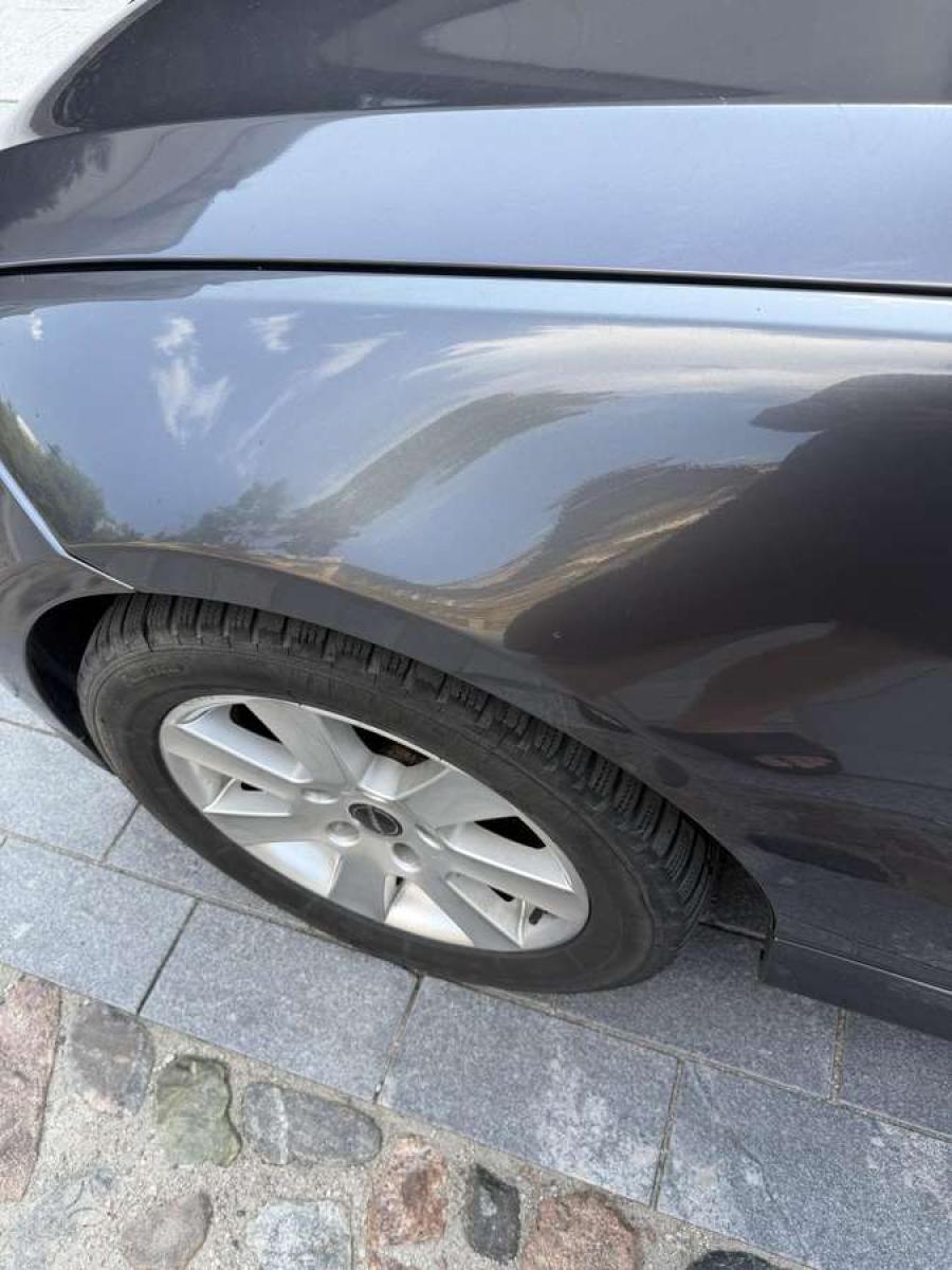 Grey BMW 320 2007 in Vilnius, with an engine capacity of 2.00 L and mileage of 319 thousand km for 1999 €, photo 14 on AUTOMOTO.COM.LV