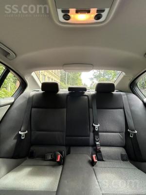 Grey BMW 320 2007 in Riga, with an engine capacity of 2.00 L and mileage of 299 thousand km for 4900 €, photo 9 on AUTOMOTO.COM.LV