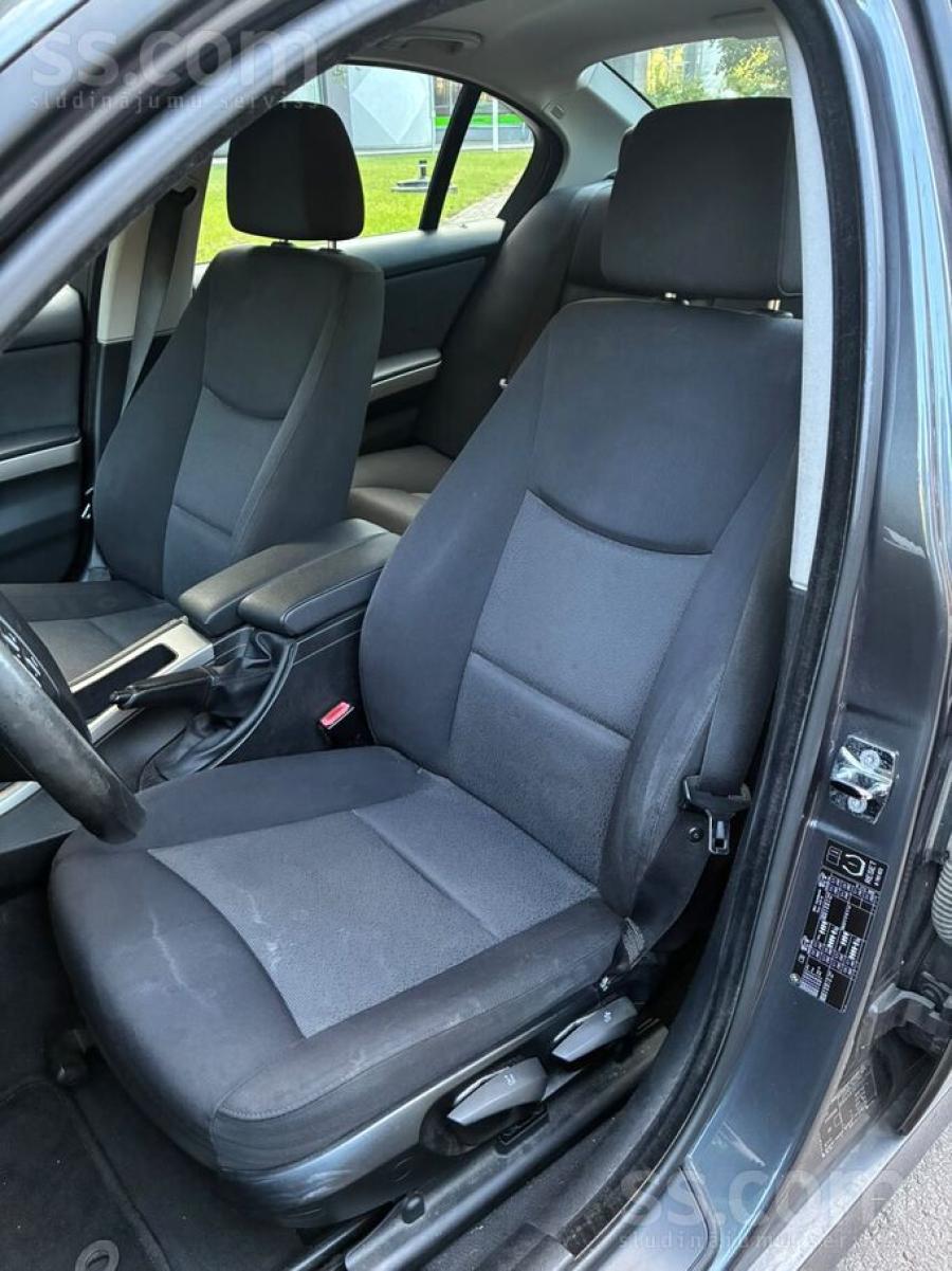 Grey BMW 320 2007 in Riga, with an engine capacity of 2.00 L and mileage of 299 thousand km for 4900 €, photo 15 on AUTOMOTO.COM.LV