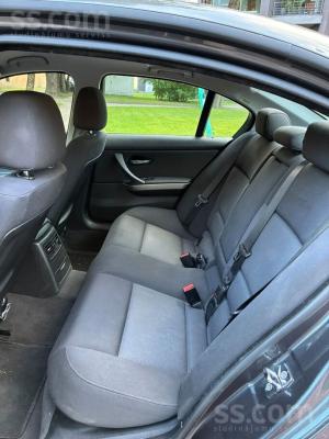 Grey BMW 320 2007 in Riga, with an engine capacity of 2.00 L and mileage of 299 thousand km for 4900 €, photo 17 on AUTOMOTO.COM.LV