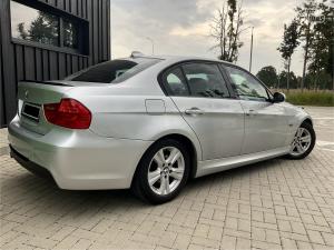 Grey BMW 320 2007 in Kaunas, with an engine capacity of 2.00 L and mileage of 289 thousand km for 4850 €, photo 5 on AUTOMOTO.COM.LV