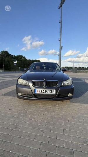 Grey BMW 320 2007 in Jonava, with an engine capacity of 2.00 L and mileage of 277 thousand km for 4000 €, photo 5 on AUTOMOTO.COM.LV