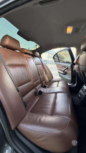 Grey BMW 320 2007 in Jonava, with an engine capacity of 2.00 L and mileage of 277 thousand km for 4000 €, photo 10 on AUTOMOTO.COM.LV