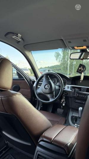 Grey BMW 320 2007 in Jonava, with an engine capacity of 2.00 L and mileage of 277 thousand km for 4000 €, photo 11 on AUTOMOTO.COM.LV