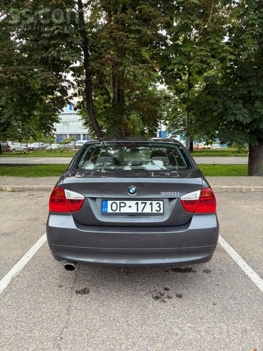 Pelēks BMW 320 2007 Rīga, ar dzinēja tilpumu 2.00 L un nobraukumu 299 tūkst. km par 4200 €, foto 8 vietnē AUTOMOTO.COM.LV