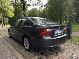 Pelēks BMW 320 2007 Kuldīga, ar dzinēja tilpumu 2.00 L un nobraukumu 339 tūkst. km par 3190 €, foto 5 vietnē AUTOMOTO.COM.LV