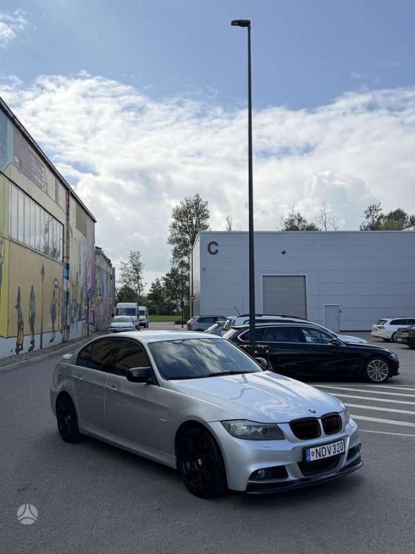 Pelēks BMW 320 2007 Viļņa, ar dzinēja tilpumu 2.00 L un nobraukumu 285 tūkst. km par 6300 €, foto 4 vietnē AUTOMOTO.COM.LV