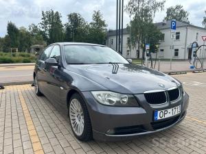 Grey BMW 320 2007 in Riga, with an engine capacity of 2.00 L and mileage of 299 thousand km for 3500 €, photo 4 on AUTOMOTO.COM.LV